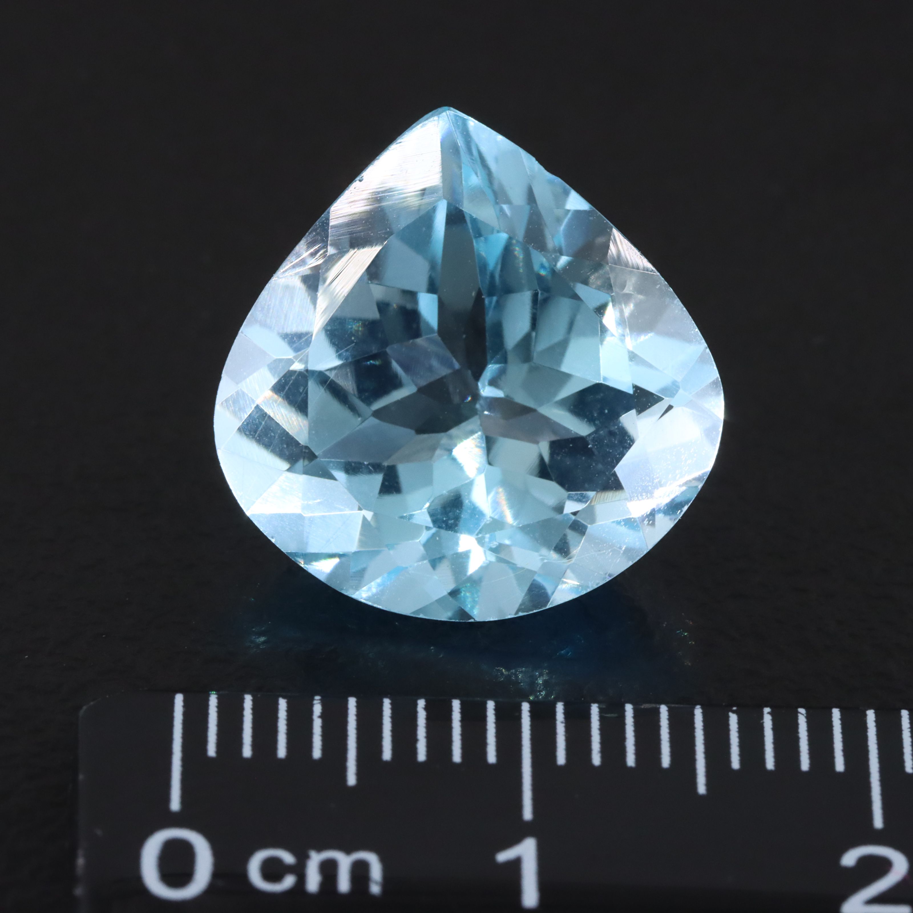 Loose 11.44 CT Topaz | EBTH