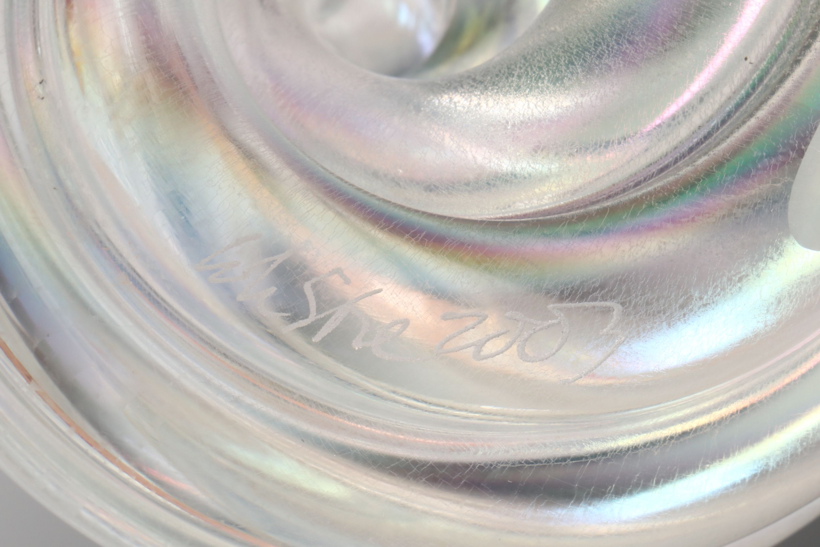 Michael Cohen Art Glass Iridescent Shell Form Paperweights, 2003 | EBTH