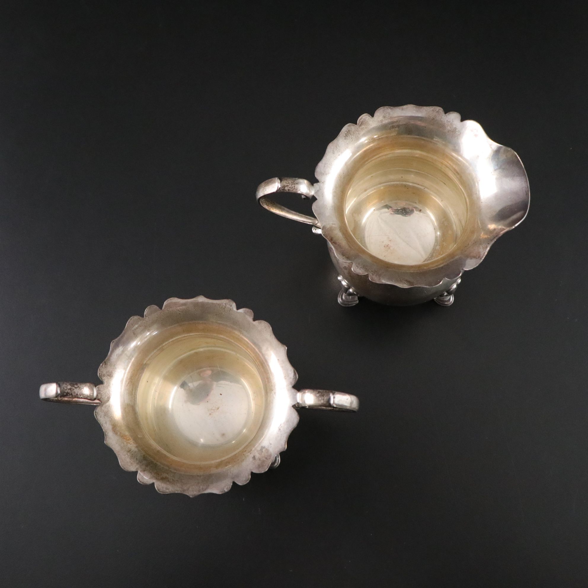 Sterling Silver Scallop Edge on Footed Creamer and Sugar Set | EBTH