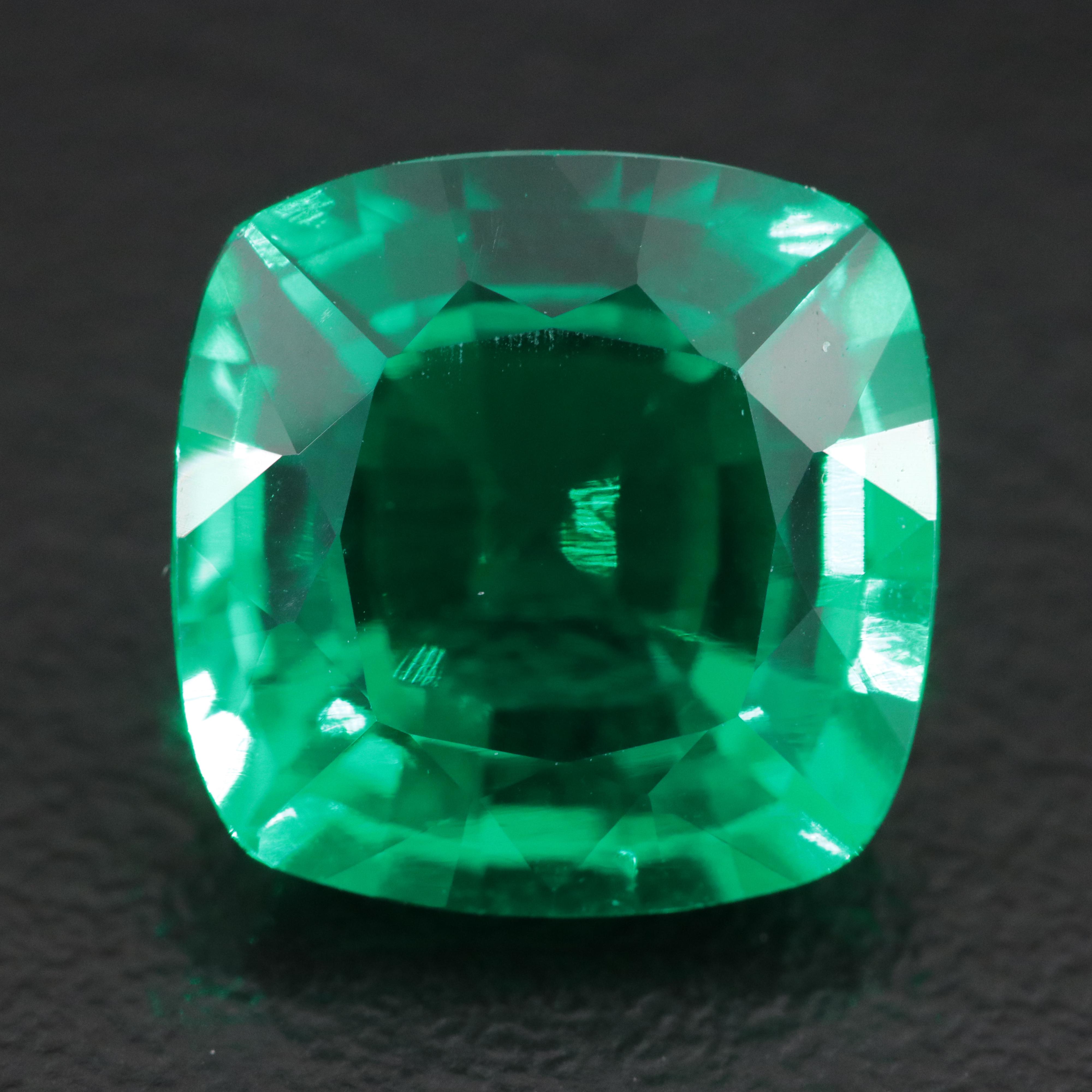 Loose 5.45 CT Lab Grown Emerald | EBTH