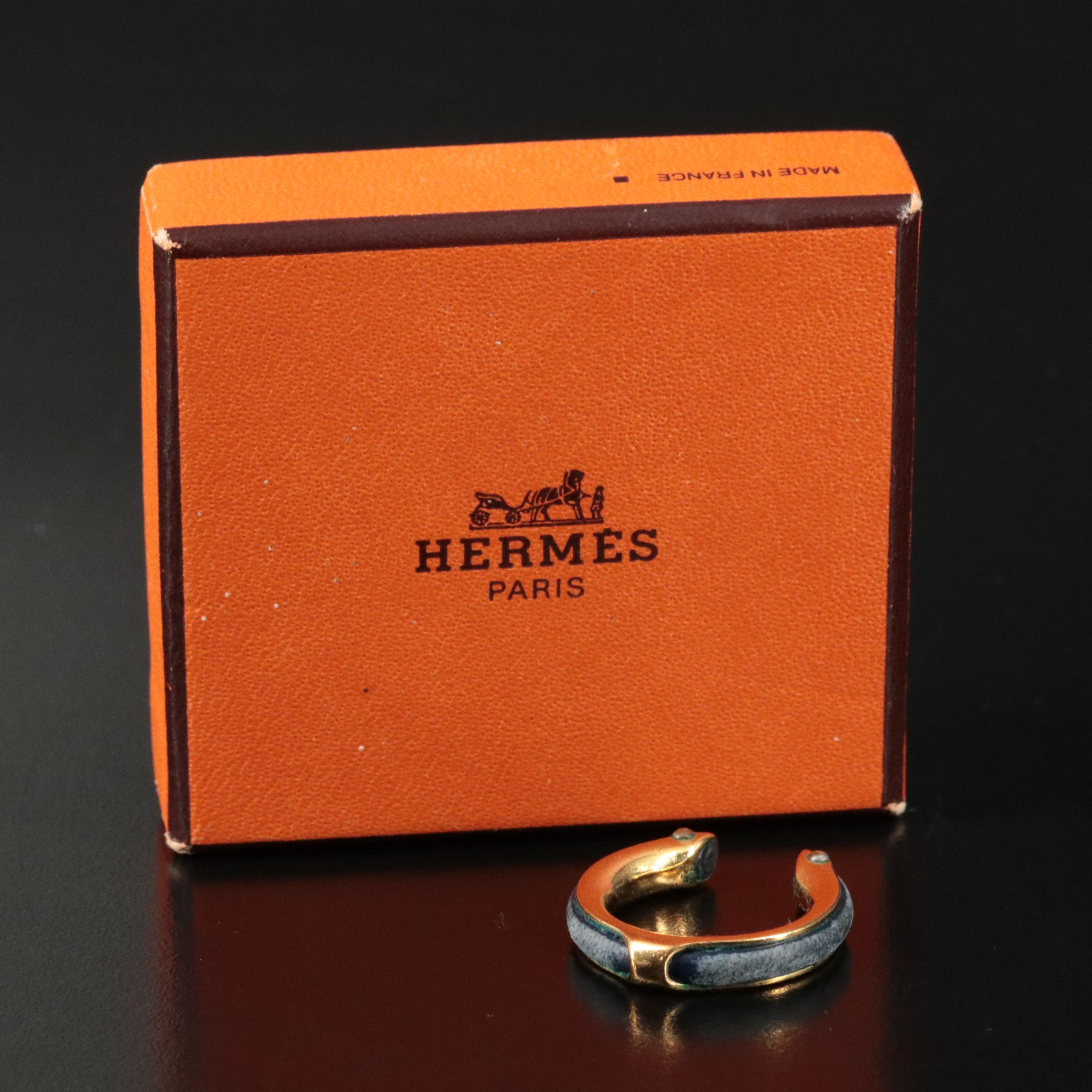 Hermes Kyoto Ring in Gold Tone Metal and Leather | EBTH