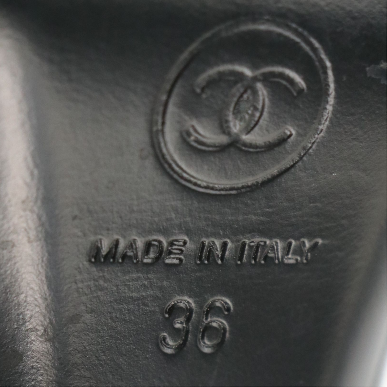 Chanel CC Cap Toe Chain Trim Platform Pumps in Leather with Box | EBTH