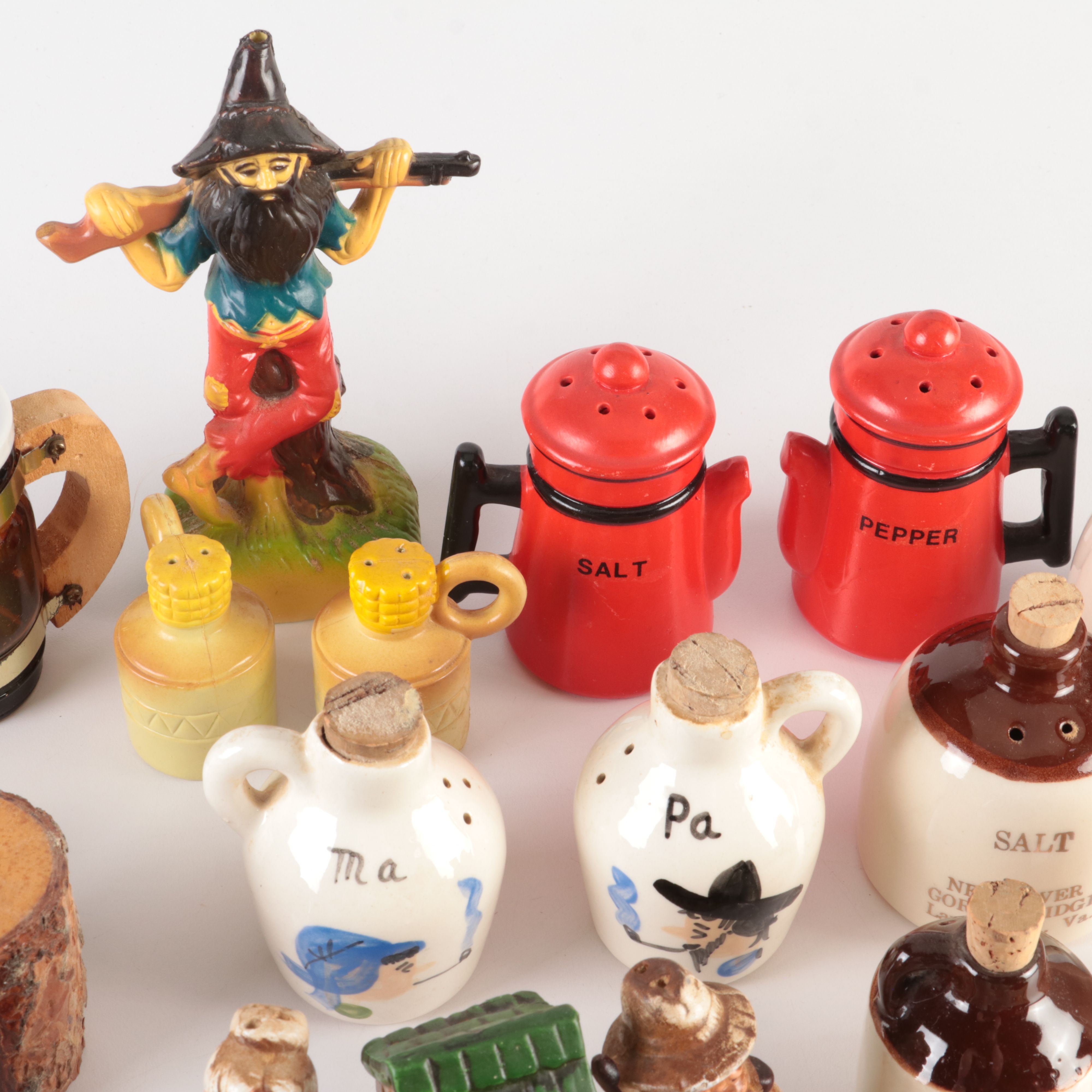 Minnesota, Chillicothe with Other Souvenir Shakers, Mid to Late 20th ...