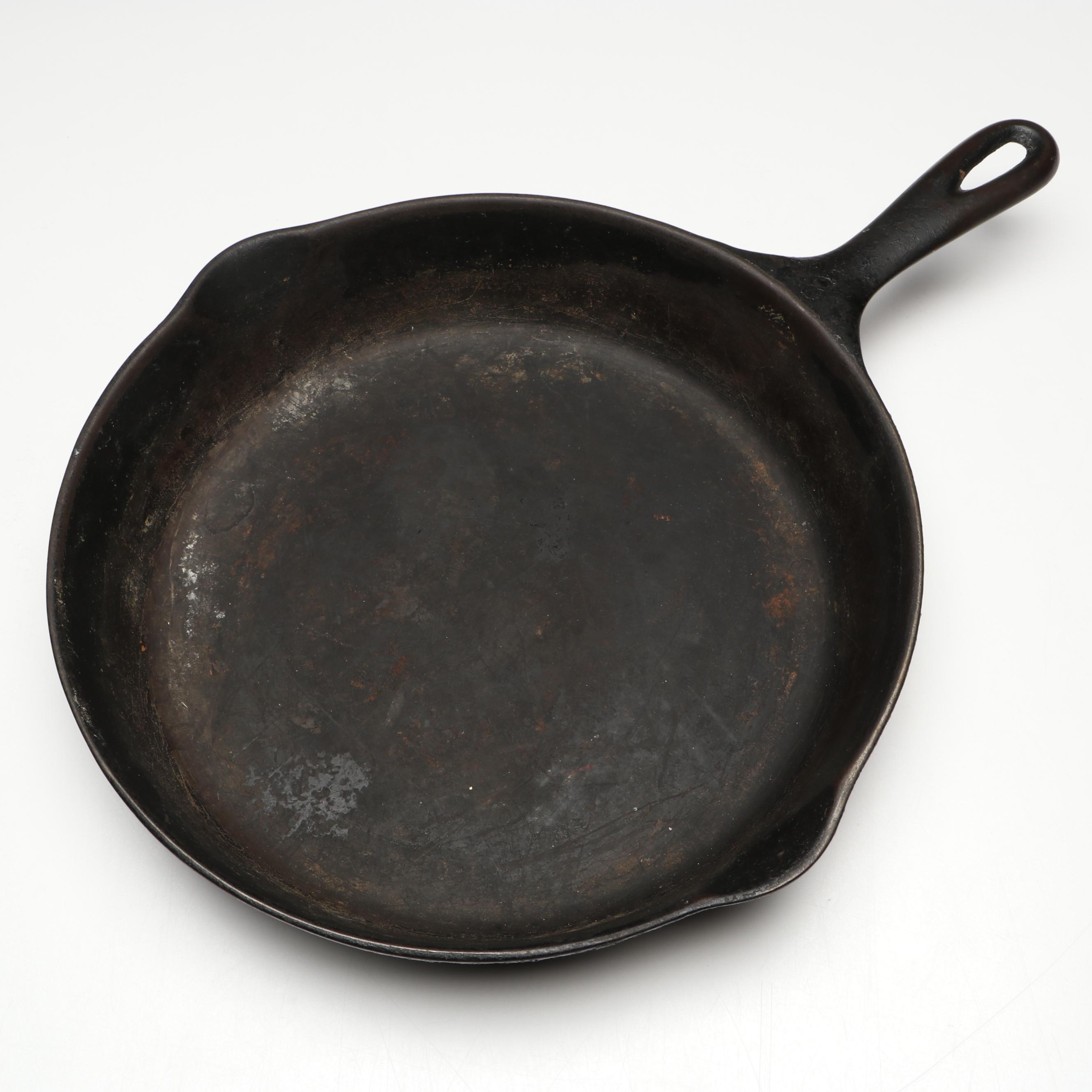 Le Creuset Cast Iron Sauce Pan with Wagner Cast Iron Frying Pan and ...
