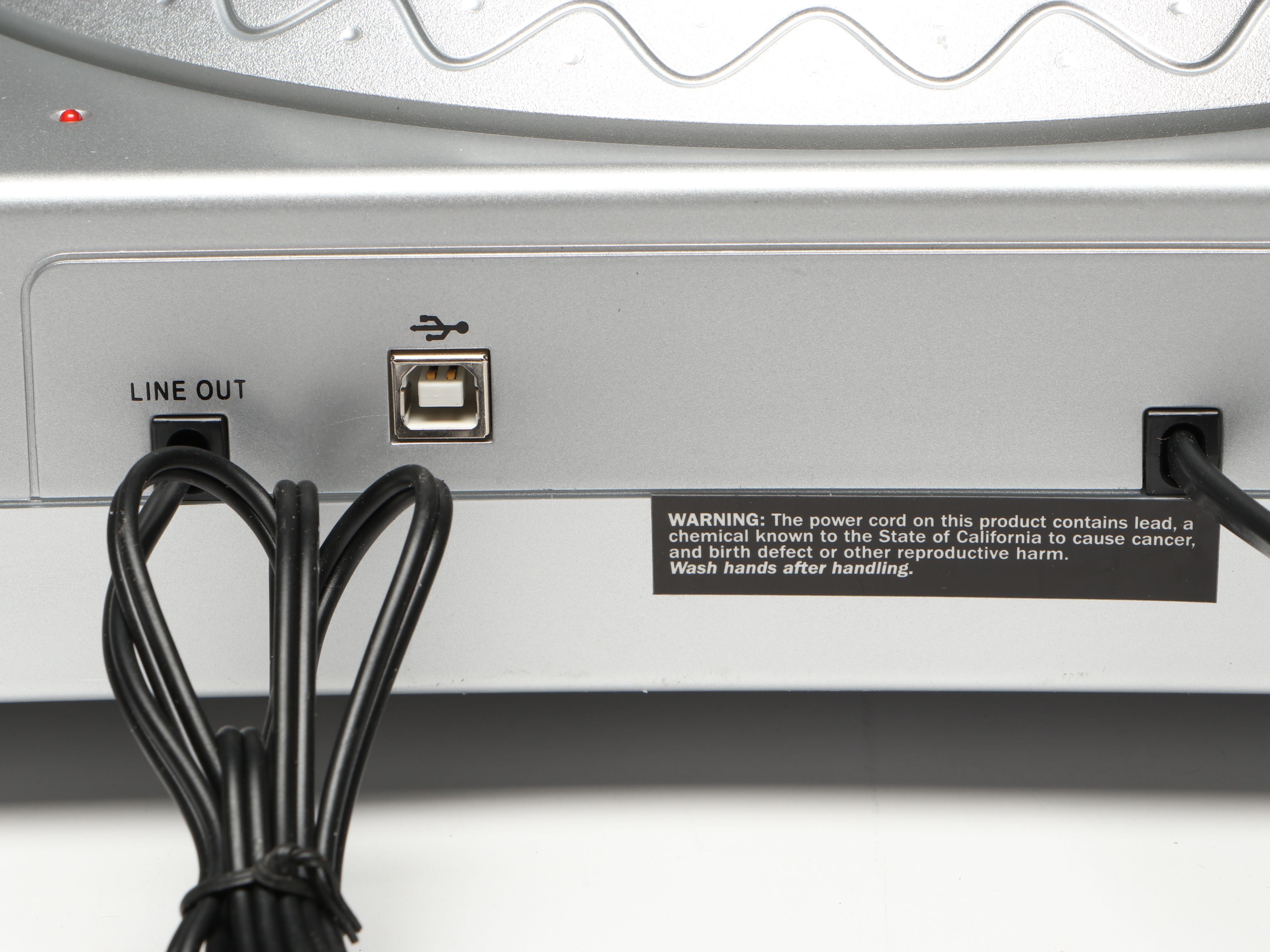 Innovative Technology Vinyl to Digital USB Turntable | EBTH