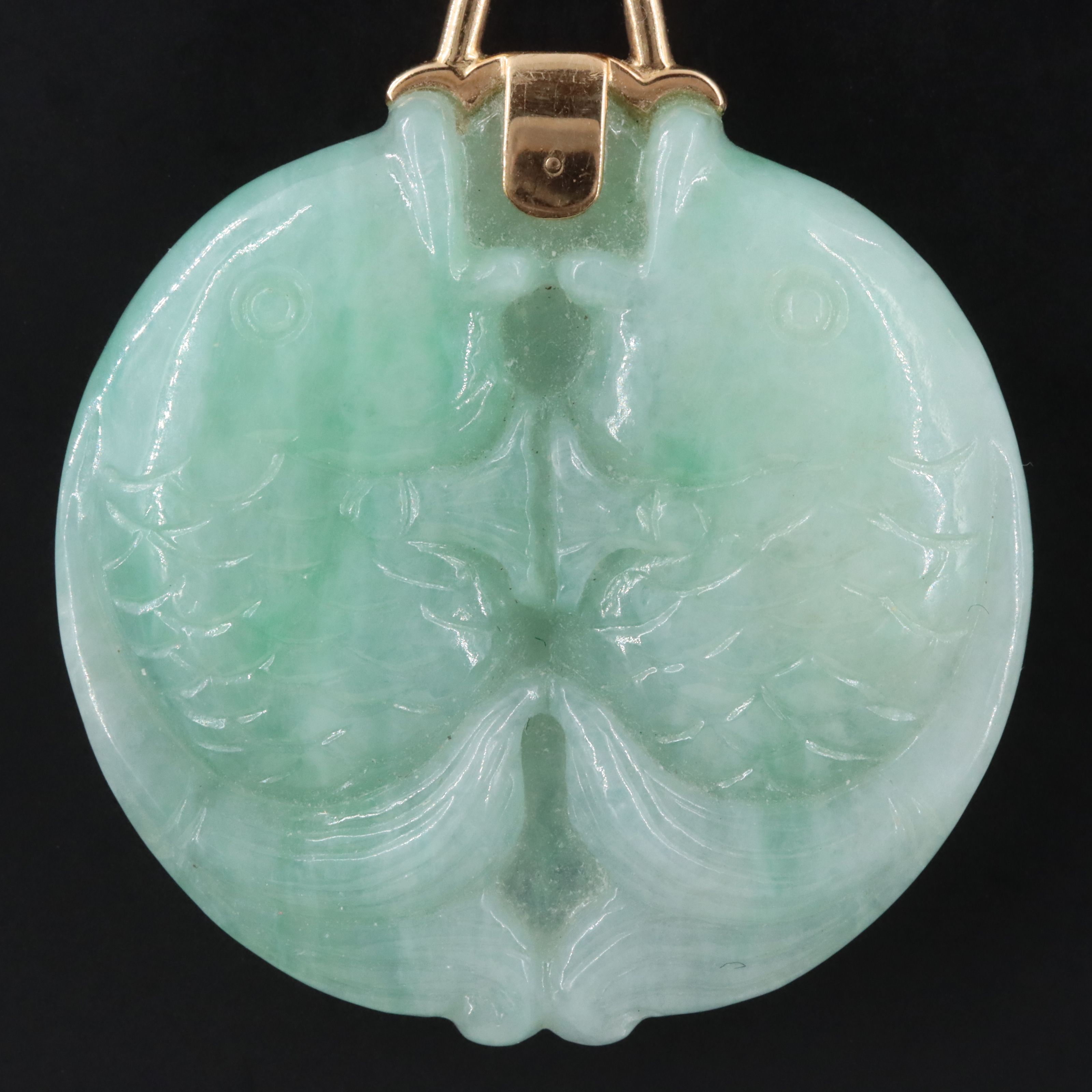 14K Carved Jadeite Double Fish Pendant | EBTH