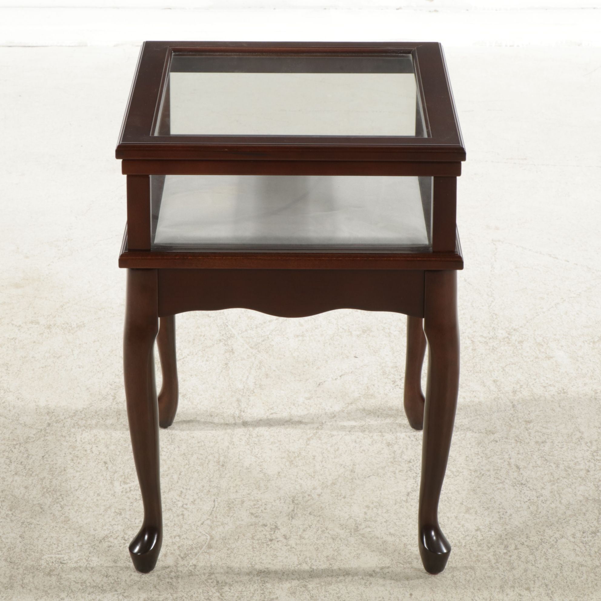 Bombay Company Queen Anne Style Curio Table, Late 20th Century | EBTH