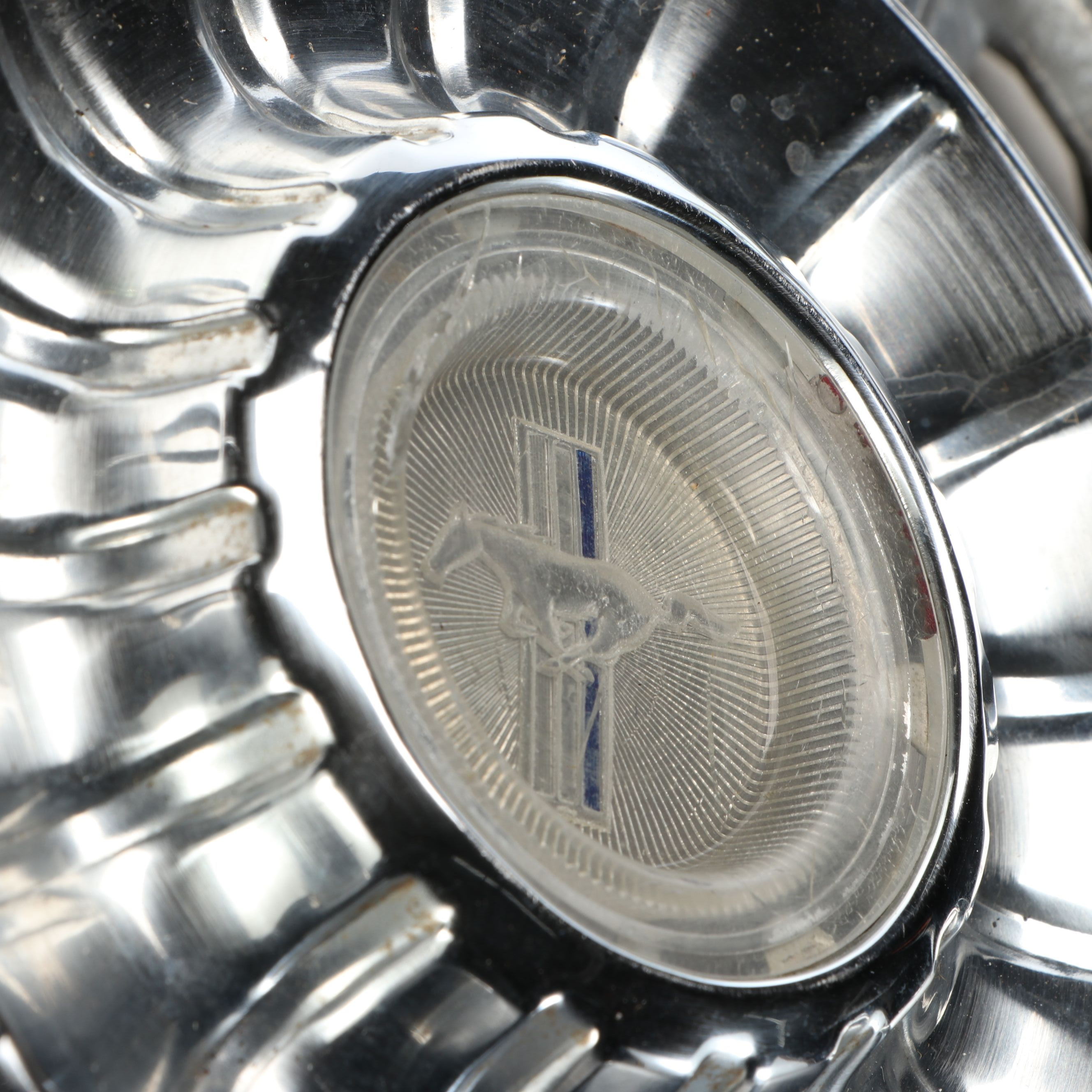Ford Mustang Wire Hubcaps | EBTH