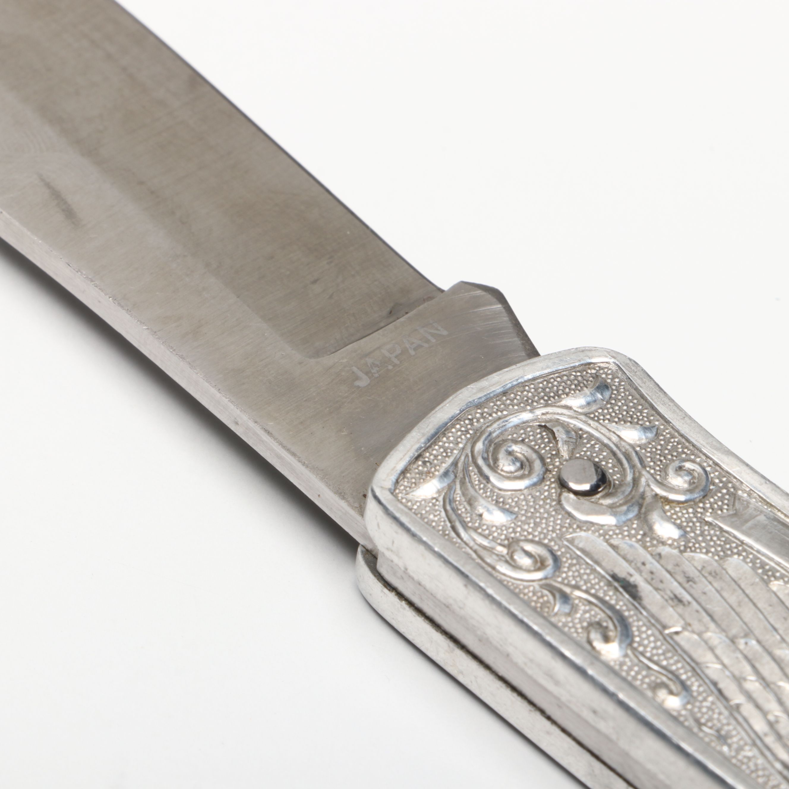 Bullet, Hammer, Harley-Davidson and More Vintage Pocket Knives | EBTH