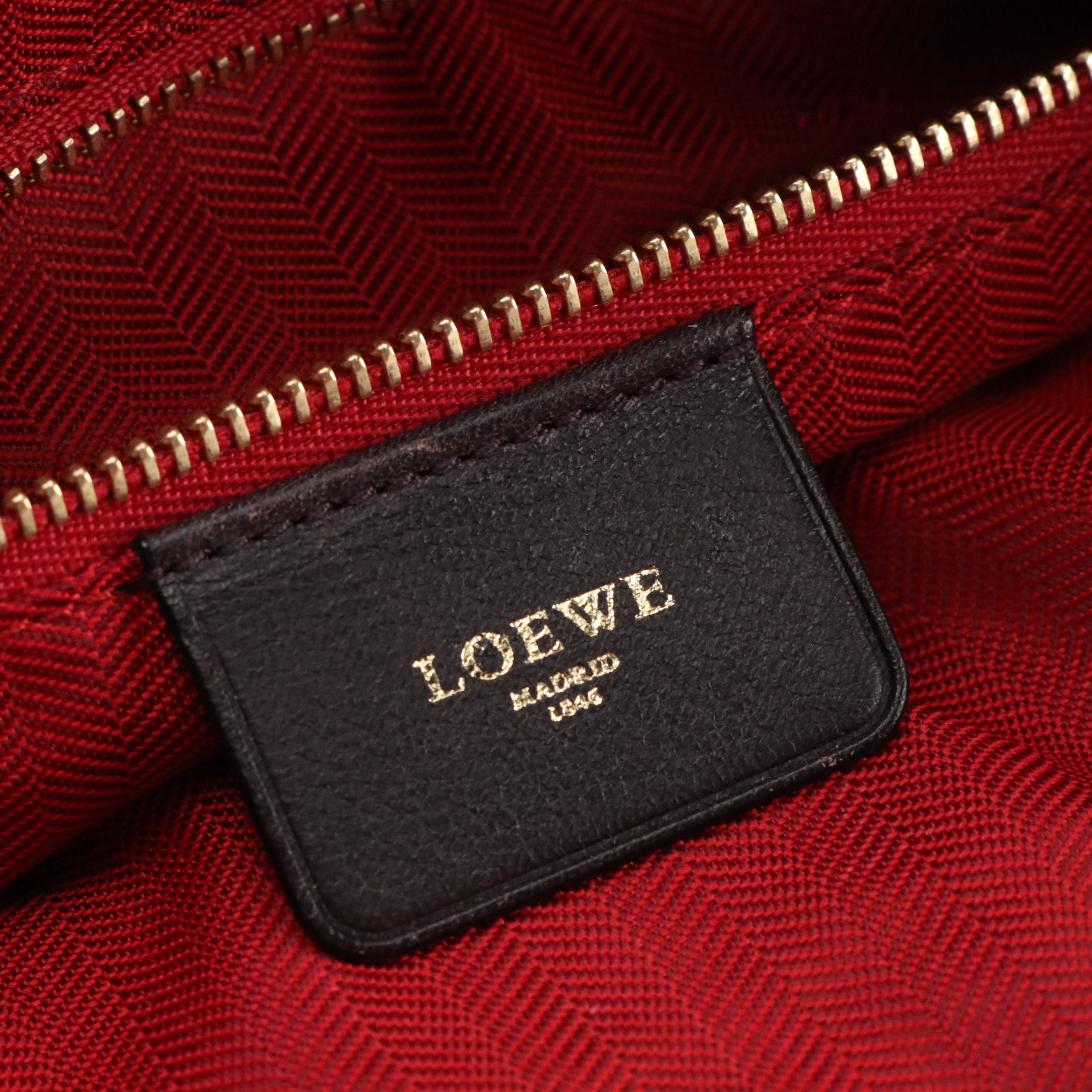 Loewe Zippered Boston Bag in Pink Grained Leather and Black Trim | EBTH