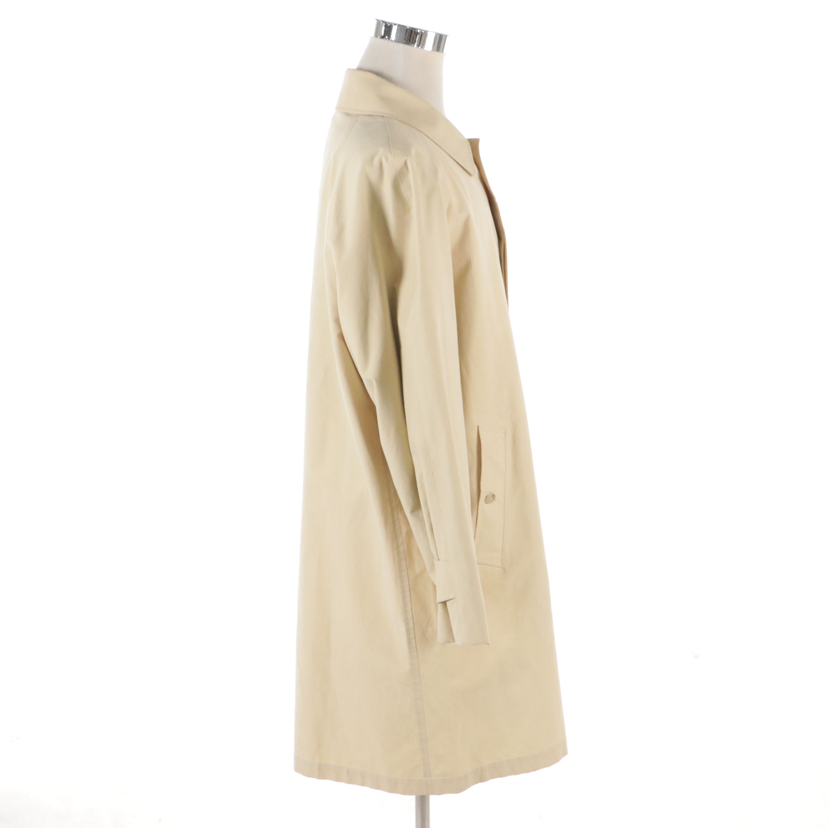 Men's Burberrys Cotton Blend Raincoat | EBTH