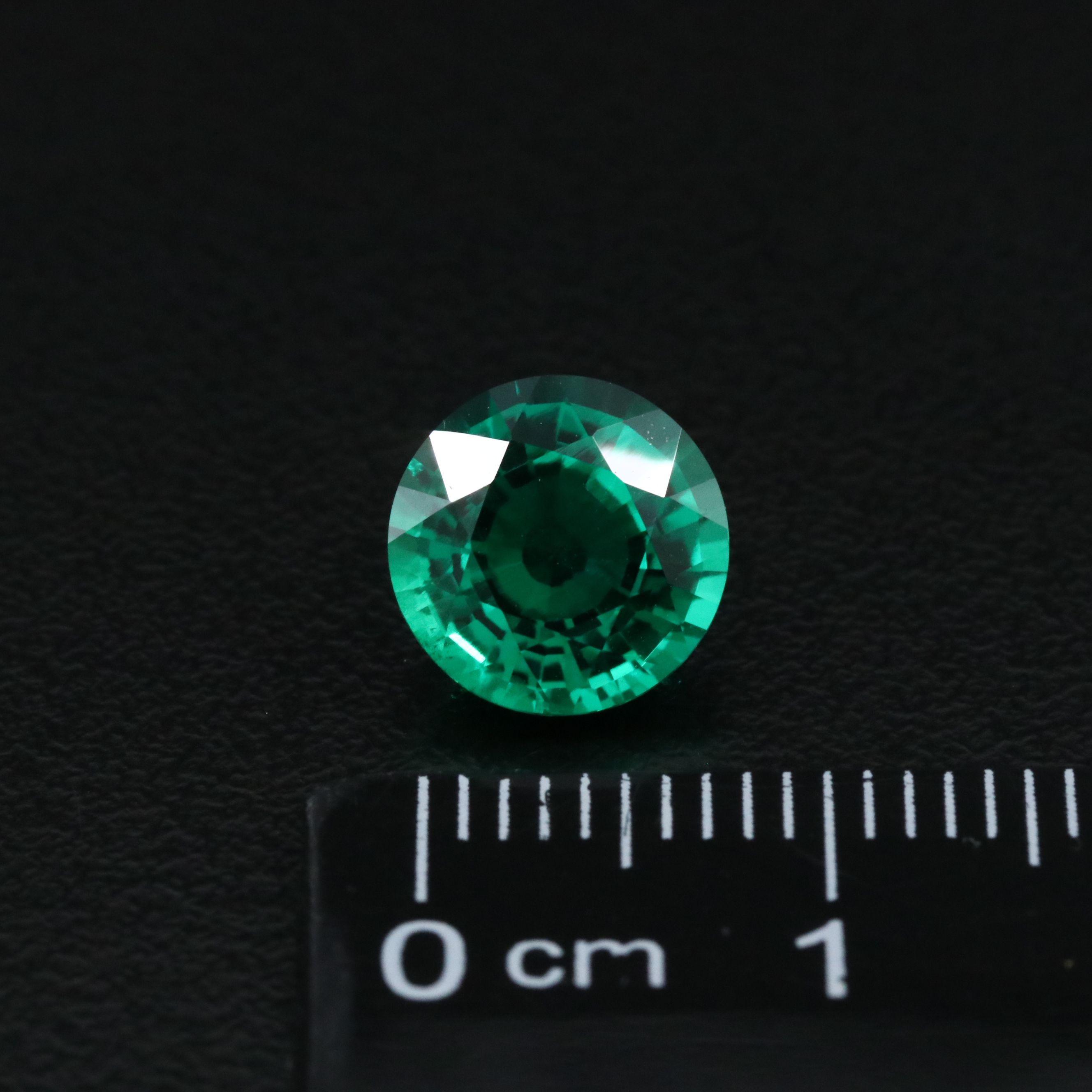 Loose 2.18 CT Lab Grown Emerald | EBTH