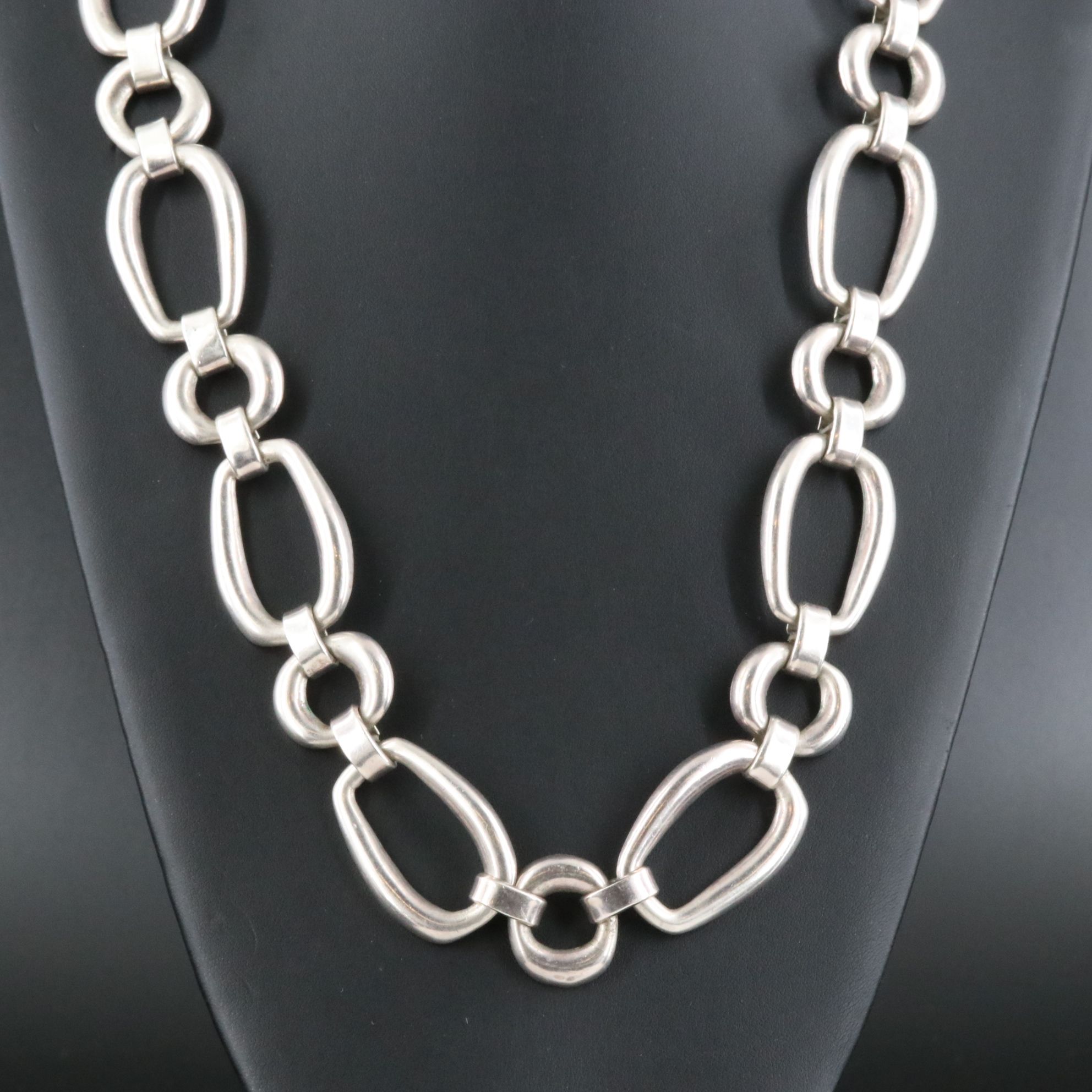 Mexican Modernist Sterling Mixed Link Necklace | EBTH