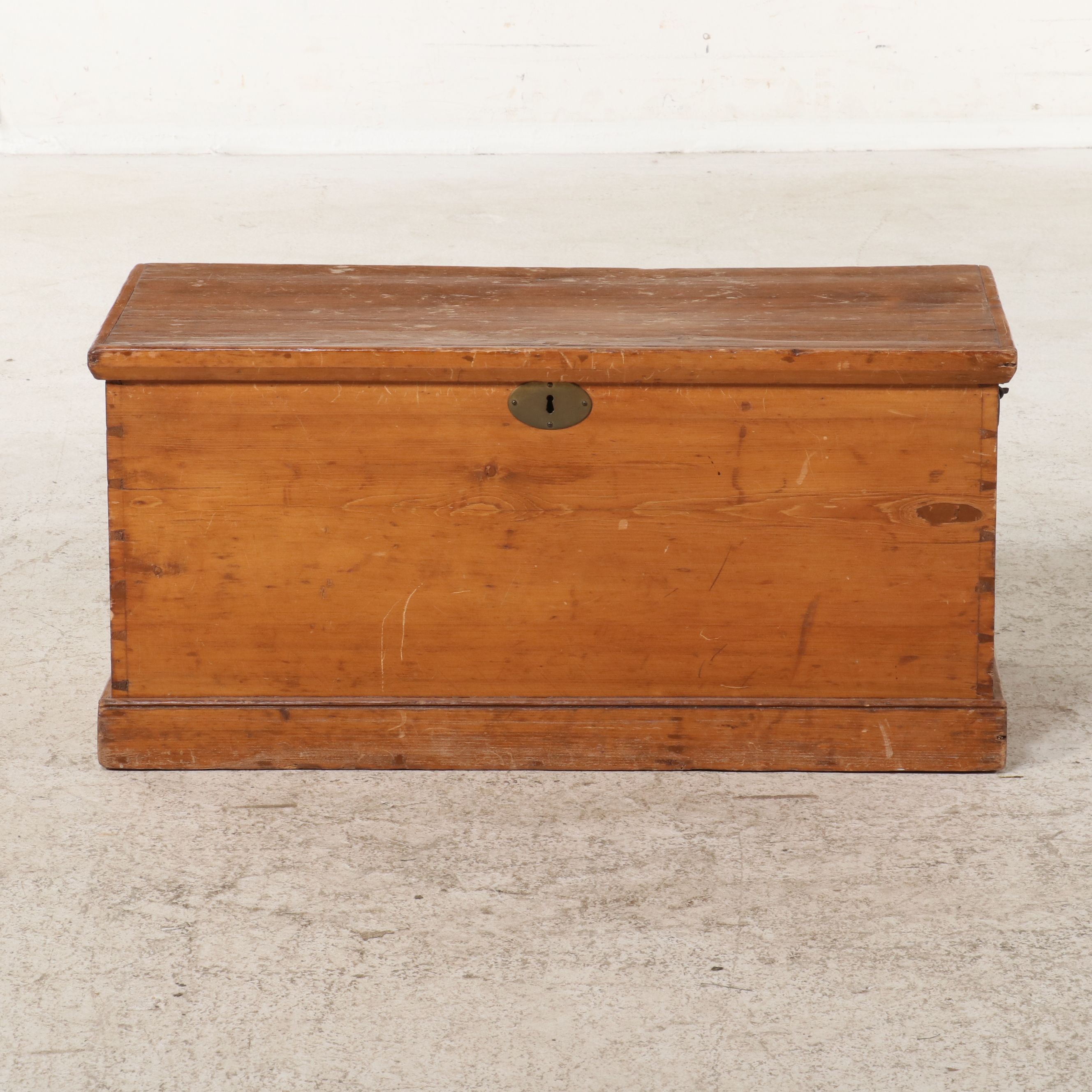 American Primitive Dovetailed Solid Pine Sea or Tool Chest, 19th ...