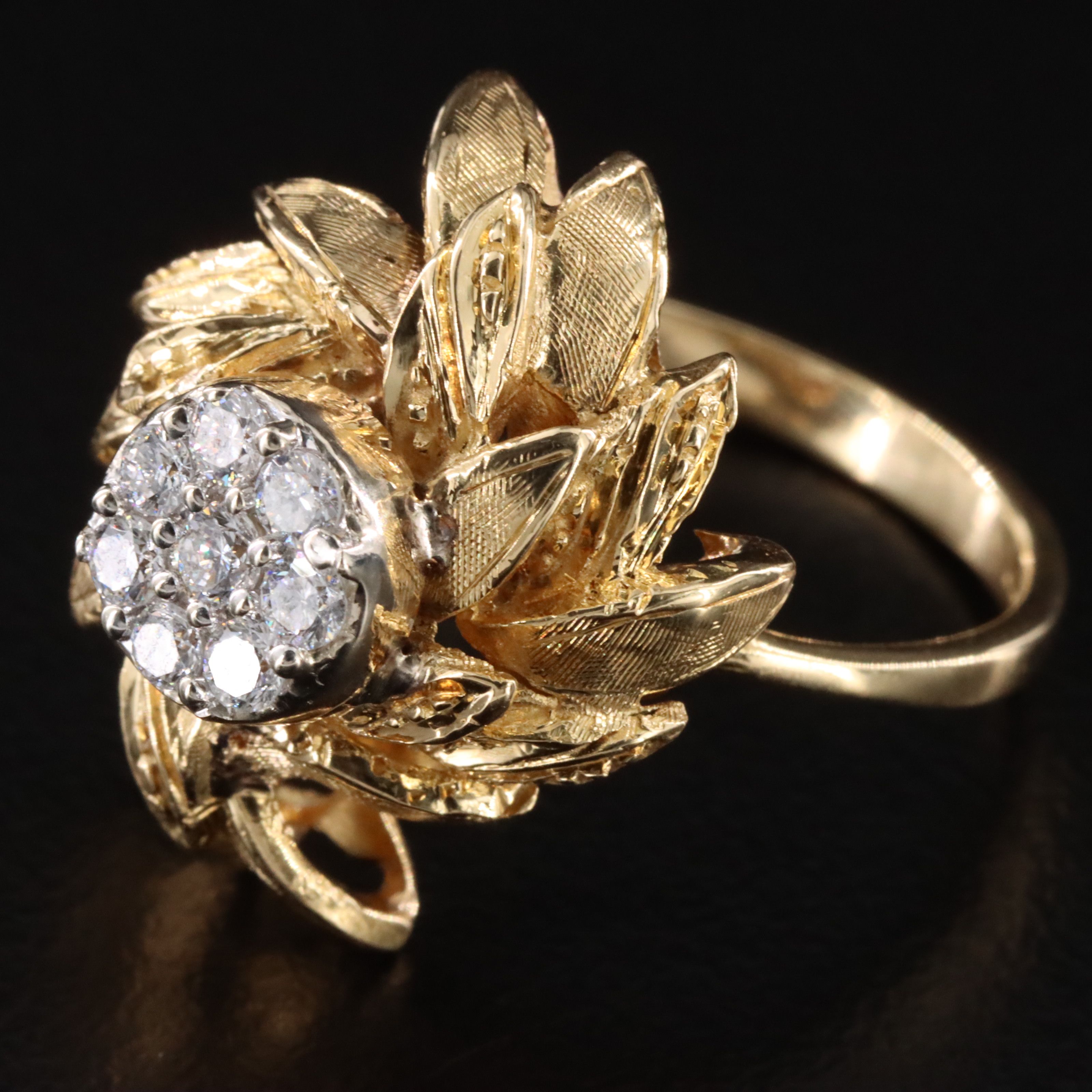 18K 0.25 CTW Lab Grown Diamond Cluster Flower Ring | EBTH