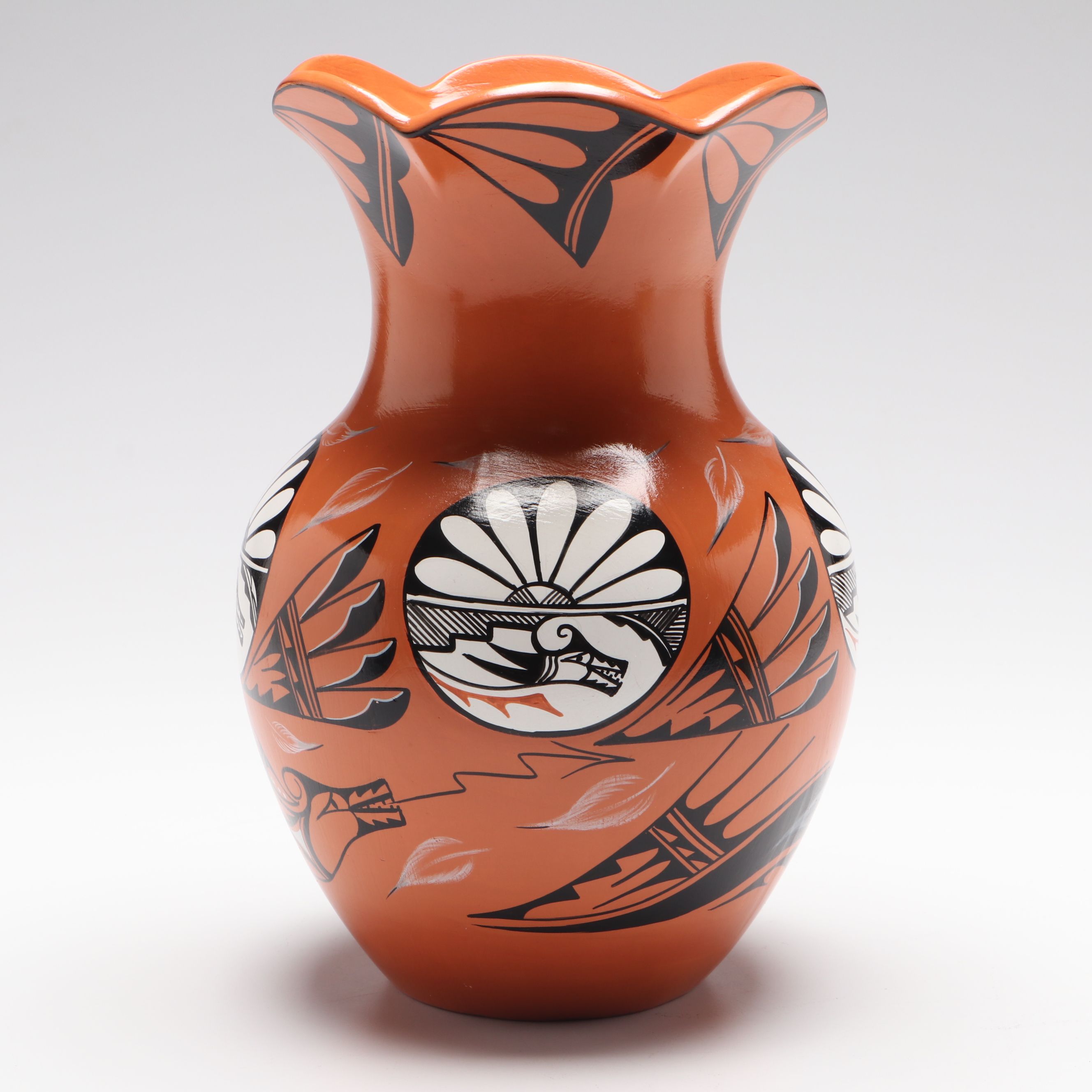 Gerry Daubs Jemez Pueblo Vase with Septarian Geode Nodule Bear | EBTH
